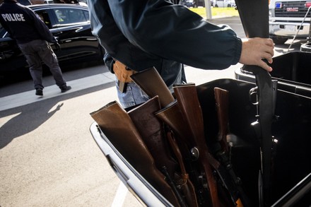 Los Angeles Police Officer Throws Garbage Editorial Stock Photo - Stock ...