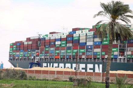 __COUNT__ Egypt Suez Canal Cargo Container Aground Rescue - 26 Mar 2021 ...