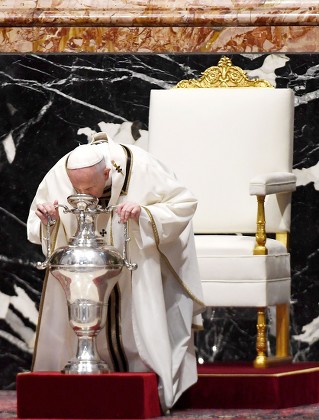 Altar Chair Holy Thursday Holy Chrism Editorial Stock Photo - Stock ...