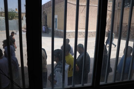 88 Prisoners line up Stock Pictures, Editorial Images and Stock Photos ...