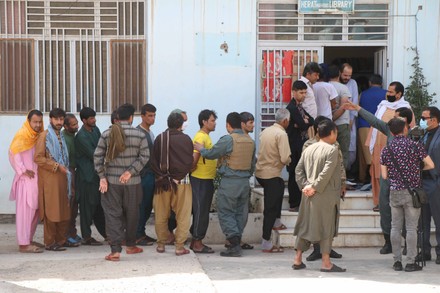 88 Prisoners line up Stock Pictures, Editorial Images and Stock Photos ...