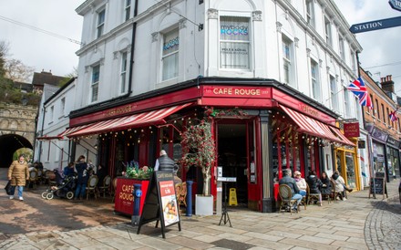 250 Cafe rouge Stock Pictures, Editorial Images and Stock Photos ...