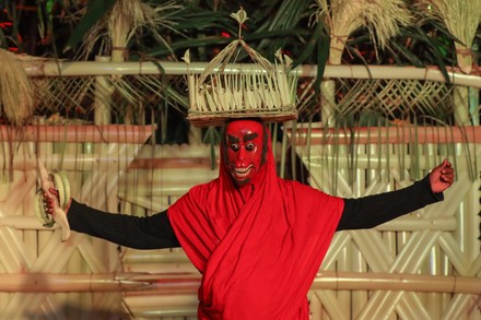 Sri Lankan Traditional Dancer Wearing Devil Editorial Stock Photo ...