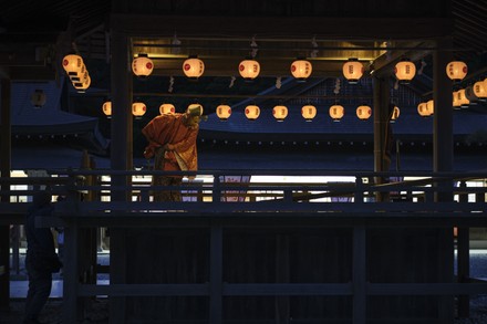 250 Cultural dance of japan Stock Pictures, Editorial Images and Stock ...
