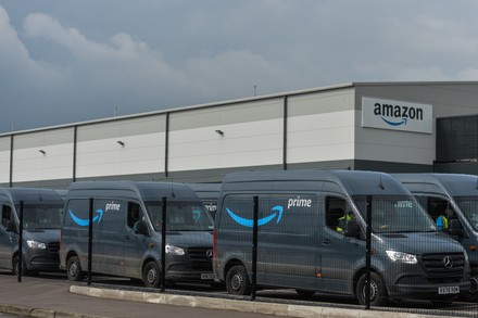 Amazon Prime Vans Waiting Depart Amazon Editorial Stock Photo - Stock ...