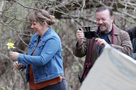'Afterlife' TV show filming, London, UK - 21 Apr 2021 Stock Pictures ...