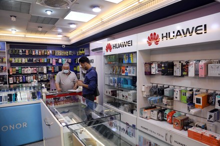 Shop Selling Chinesemade Smartphones Pictured Baghdad Editorial Stock ...