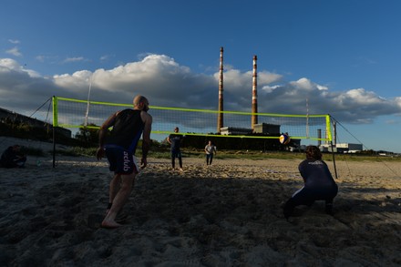 58 Poolbeg beach Stock Pictures, Editorial Images and Stock Photos ...