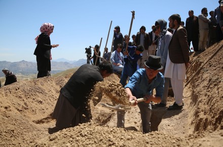 People Dig Graves Victims Car Bomb Editorial Stock Photo - Stock Image ...