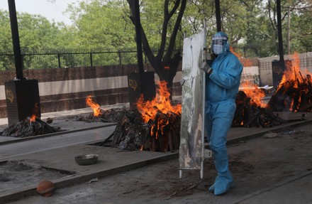 500 Crematorium worker Stock Pictures, Editorial Images and Stock ...