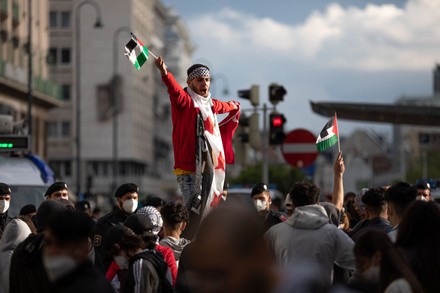 Free Palestine Protestor Stands Above Crowd Editorial Stock Photo ...