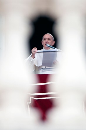 Pope Francis Waves Window Apostolic Palace Editorial Stock Photo ...