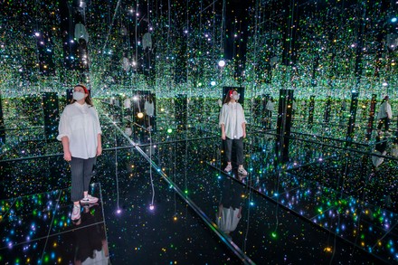 Infinity Mirrored Room Filled Brilliance Life Editorial Stock Photo ...