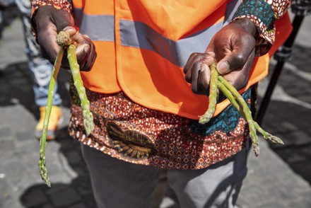 250 Exploited work Stock Pictures, Editorial Images and Stock Photos ...