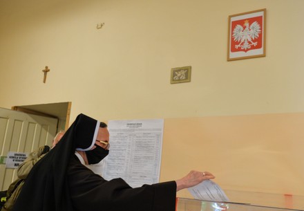 Nun Casts Her Vote During Presidential Editorial Stock Photo - Stock ...