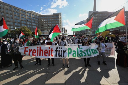 People Attend Protest Rally Solidarity Palestinians Editorial Stock ...