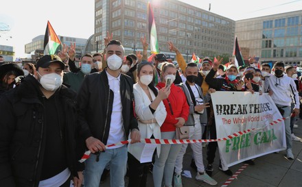 People Attend Protest Rally Solidarity Palestinians Editorial Stock ...