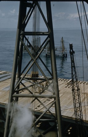 Offshore Oil Rig Operation Gulf Mexico Editorial Stock Photo - Stock ...