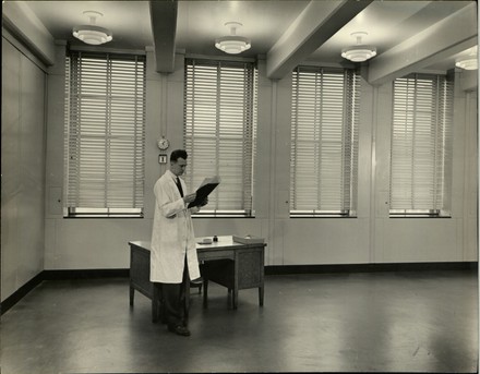 Scientist Working Bell Laboratory During World Editorial Stock Photo ...