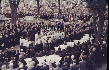 People Gathering During Cardinals Funeral Chicago Editorial Stock Photo ...