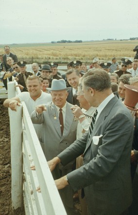 Nikita Sergeyevich Khrushchev Visiting Roswell Garst Editorial Stock ...