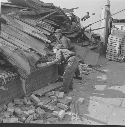 Group People Picking Debris Aftermath Tornado Editorial Stock Photo ...