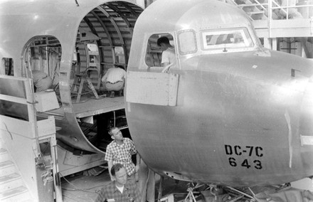 6 imagens de Douglas dc 7 aircraft Imagens stock, imagens editoriais e ...