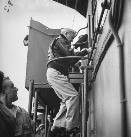 William Halsey Junior Gazing Into Distance Editorial Stock Photo ...