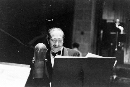 17 Texaco star theatre Stock Pictures, Editorial Images and Stock ...