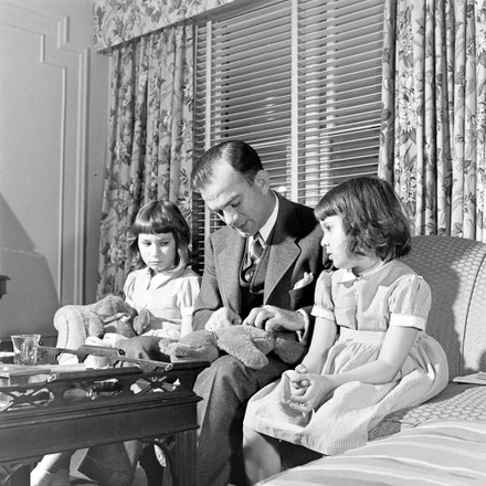 Senator James William Fulbright Children Sitting Editorial Stock Photo ...