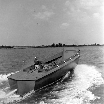 __COUNT__ imágenes de Higgins boat, USA - Imágenes de stock, imágenes ...