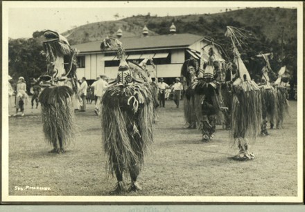 Indigenous Aboriginal Australians Wearing Traditional Outfits Editorial ...
