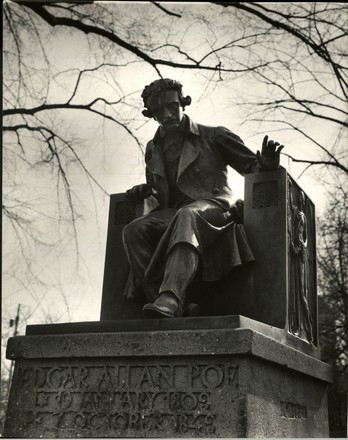 4 Edgar allan poe statue Stock Pictures, Editorial Images and Stock ...