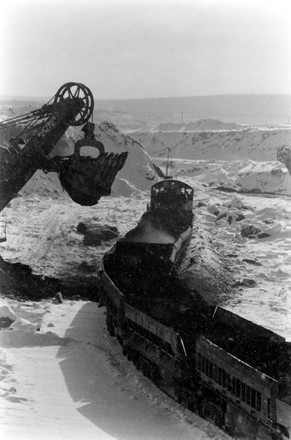 Cold Weather Iron Ore Thawing Loading Editorial Stock Photo - Stock ...