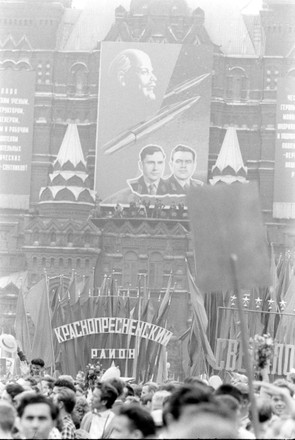 People Celebrating Cosmonauts Andriyan Nikolayev Pavel Editorial Stock ...