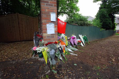 __COUNT__ Floral tributes at the home of Stuart Cable in Llwydcoed near ...