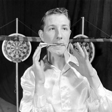 Ronald Tomlinson Putting Dart On His Editorial Stock Photo - Stock ...