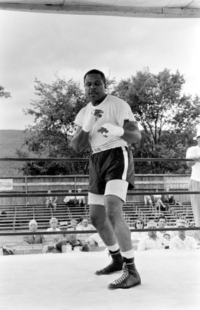 Boxer Archie Moore Training Grossingers Training Editorial Stock Photo ...