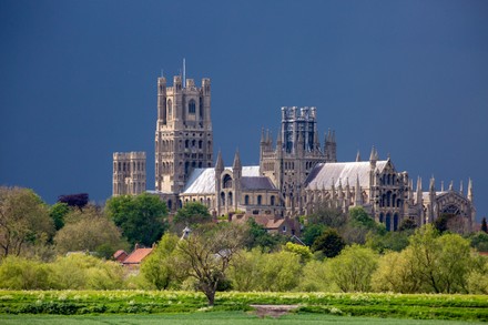 Seasonal weather, Ely, Cambridgeshire, UK - 18 May 2021 Stock Pictures ...
