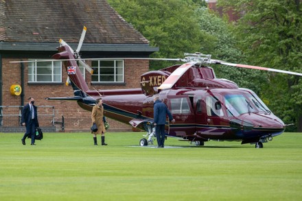 __COUNT__ imágenes de Princess Anne boards helicopter, Cambridgeshire ...