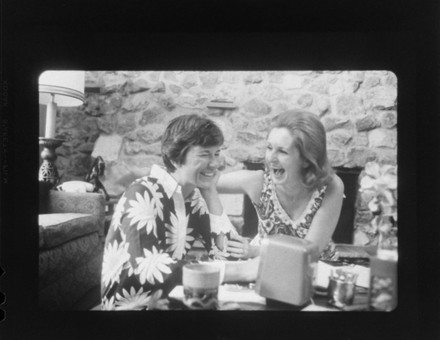 Janet Armstrong Laughing Together Woman El Editorial Stock Photo ...