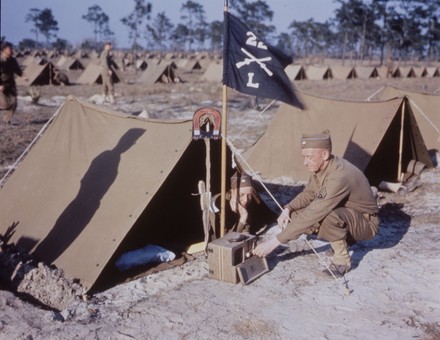 6 Troops of united states army 4th infantry division Stock Pictures ...