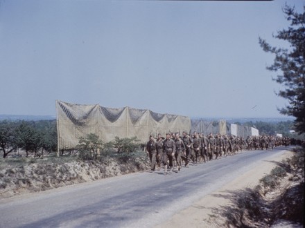 6 Troops of united states army 4th infantry division Stock Pictures ...