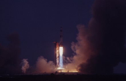 17 Apollo rocket take off Stock Pictures, Editorial Images and Stock ...