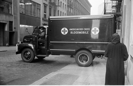 Man Driving American Red Cross Bloodmobile Editorial Stock Photo ...