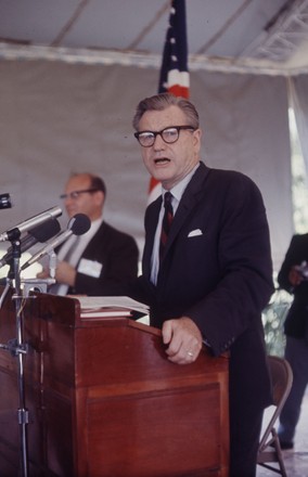 500 Governor nelson rockefeller Stock Pictures, Editorial Images and ...
