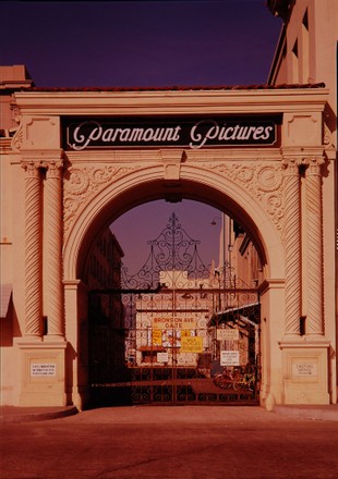 5 Paramount pictures entrance gate Stock Pictures, Editorial Images and ...