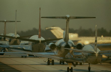 15 Aircraft evacuation training Stock Pictures, Editorial Images and ...