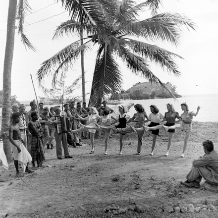 73 Wwii ww2 dancing Stock Pictures, Editorial Images and Stock Photos ...