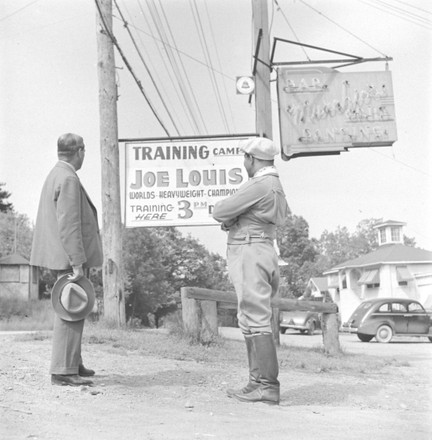 People Looking Sign Joe Louis Training Editorial Stock Photo - Stock ...